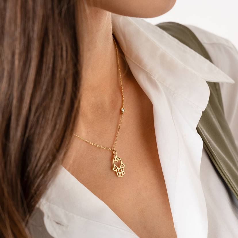 Cut-Out Hamsa Necklace with Diamond in 18K Gold Plating - IsraelBlessing